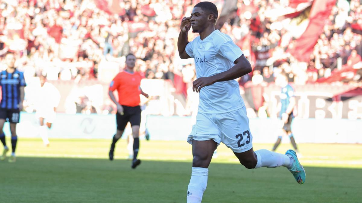 Club-Topscorer Duah nach Russland?