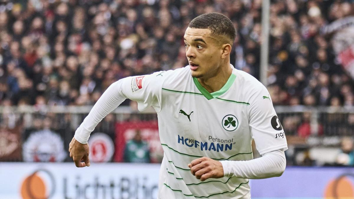 Fürth verlängert mit Dietz